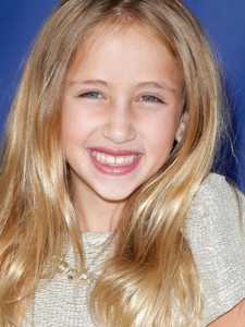 Ava Kolker - Seriebox