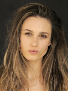 Lily Robinson's Instagram, Twitter & Facebook on IDCrawl