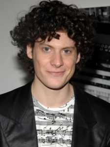 Ashley Springer - Seriebox