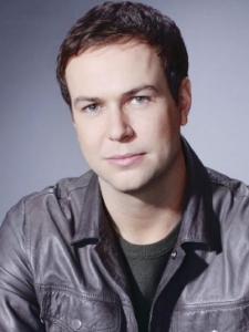 Taran Killam - Seriebox