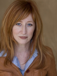 Vicki Lewis - Seriebox