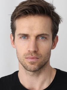 Andrew Cooper - Seriebox